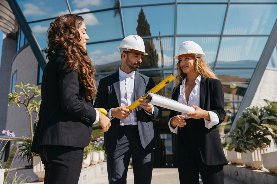 A Step-By-Step Guide to Partnering With Construction Companies - Lives On
